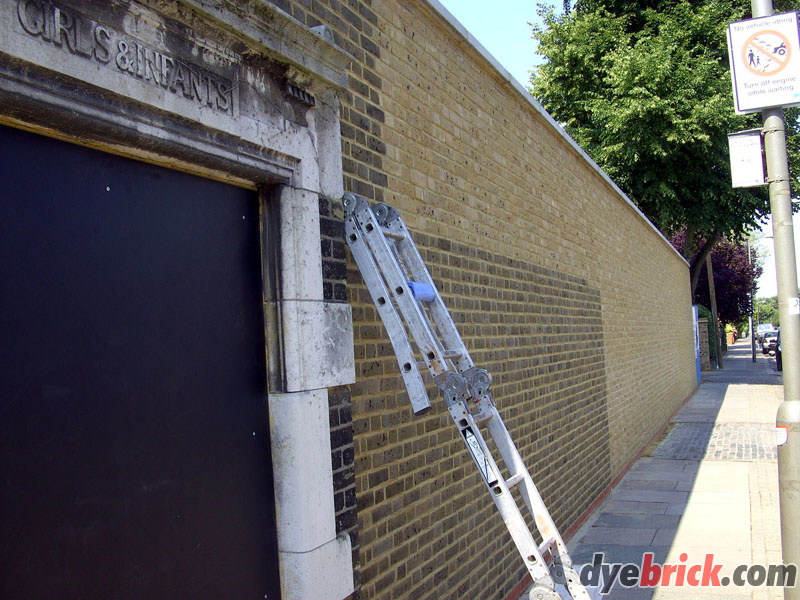 SOOT WASH MILD / Hotham School Wall | Dyebrick Gallery